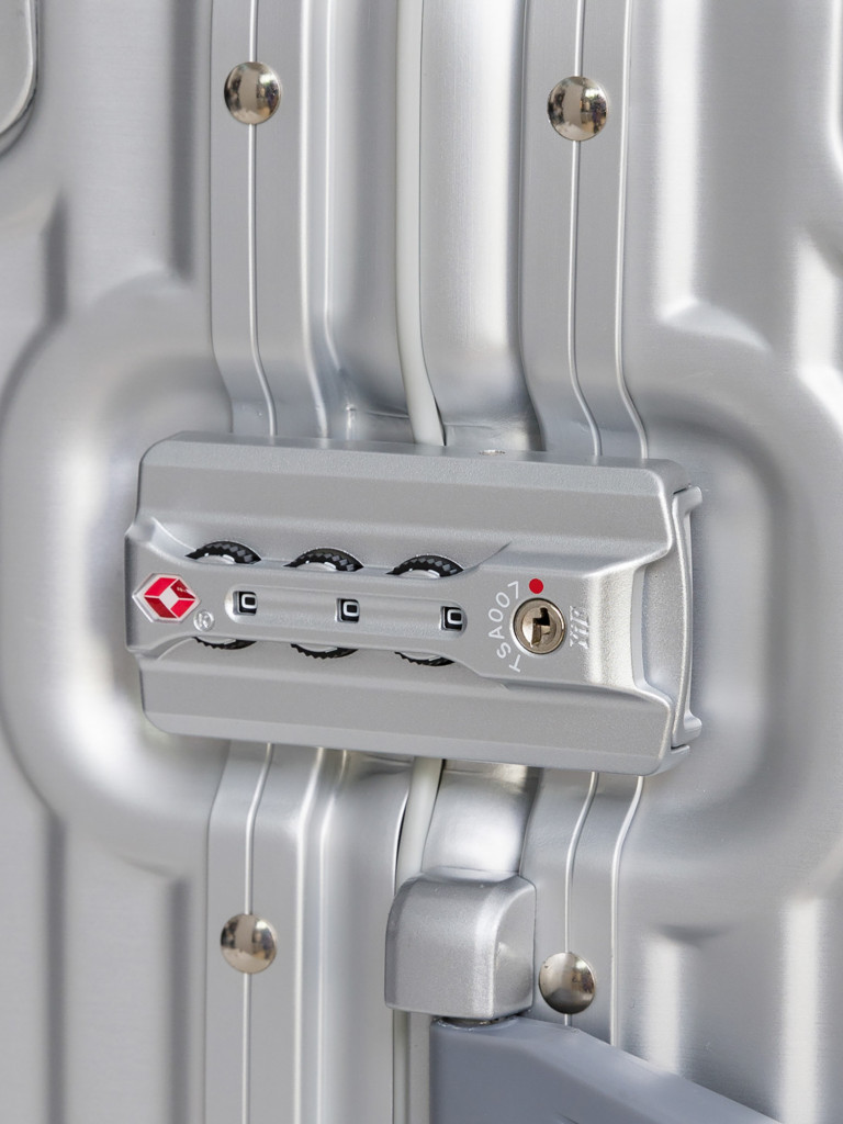 Чемодан Robinzon серебристый цвет — купить за 23920 руб. со скидкой 20 %, отзывы в интернет ...