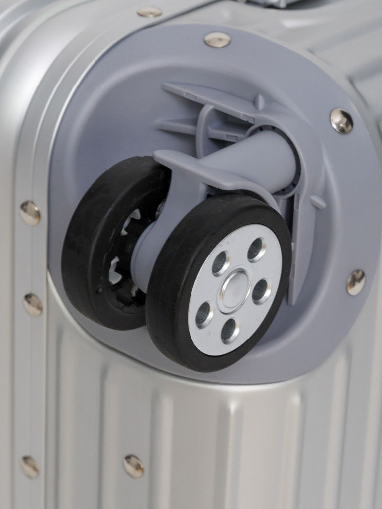 Чемодан Robinzon серебристый цвет — купить за 39900 руб., отзывы в интернет-магазине Спортмастер ...