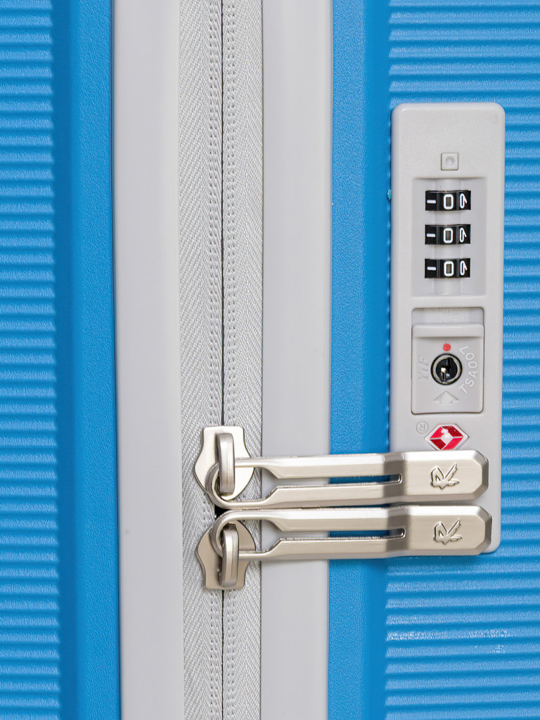 Чемодан Robinzon голубой цвет — купить за 9450 руб. со скидкой 50 %, отзывы в интернет-магазине ...