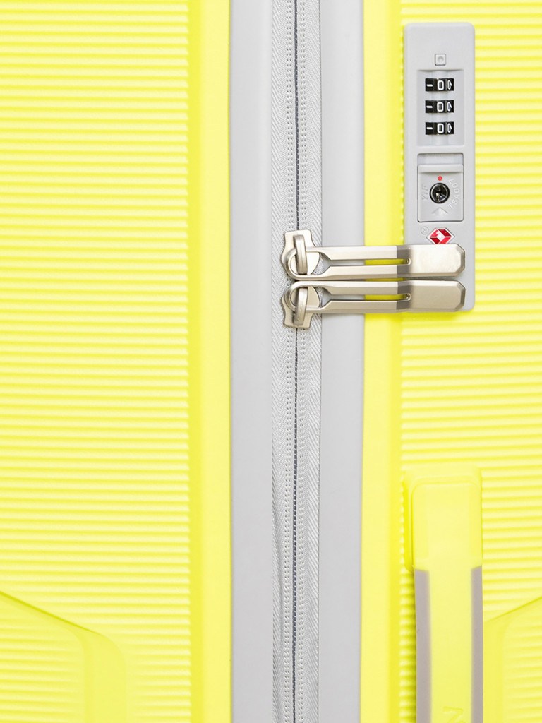 Чемодан Robinzon лимонный цвет — купить за 9450 руб. со скидкой 50 %, отзывы в интернет-магазине ...